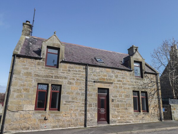 6 New Street - Moray