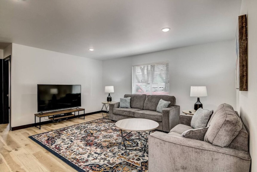 Franklin House. Minutes From Downtown Eau Claire - Eau Claire, WI