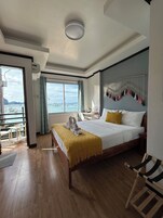 Quarto casal luxo, sacada, vista para o mar | Quartos à prova de som, Wi-Fi de cortesia