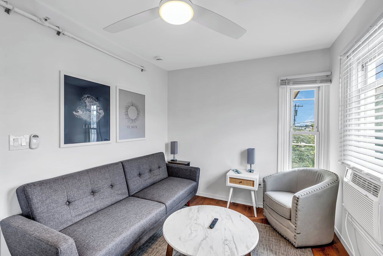 Fully Renovated 1br Ocean Grove Penthouse Suite #7 - Point Pleasant, NJ