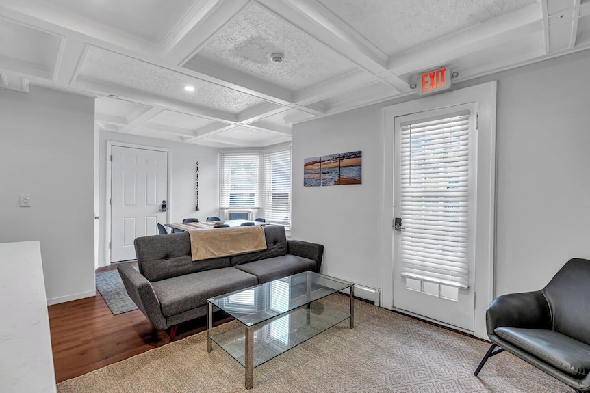 2 Bedroom Ocean Grove Beach Apartment - Belmar