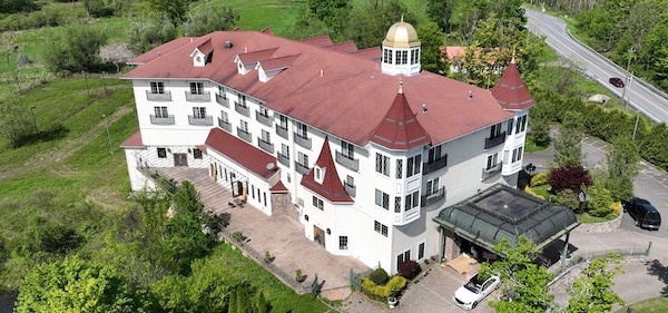 Aspiratinns Hotel & Wellness Center - Middletown, NY