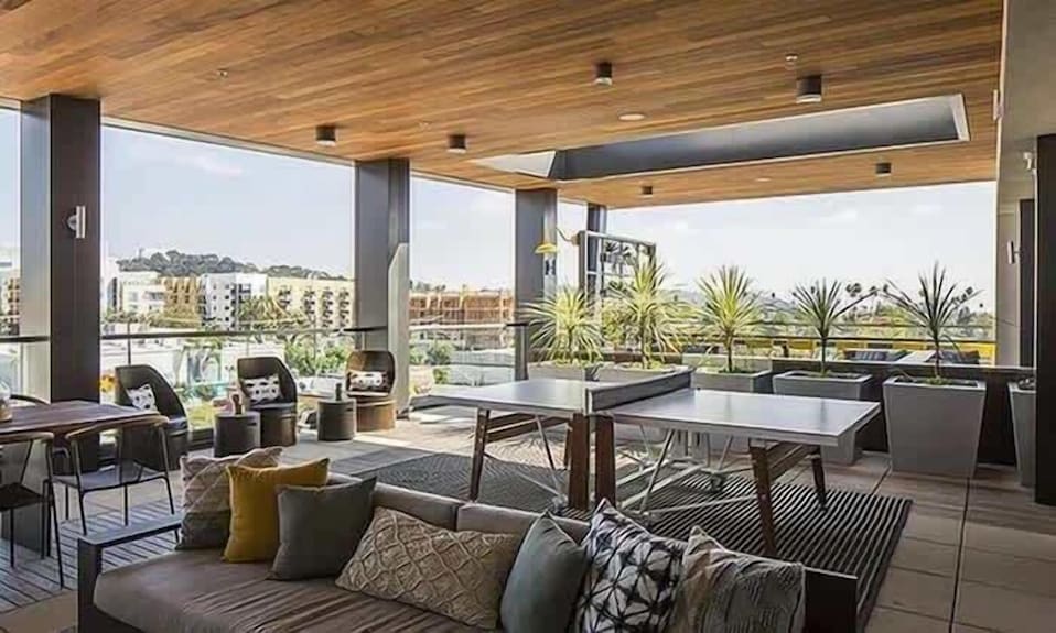 Modern And Lavish Apartment - 버뱅크