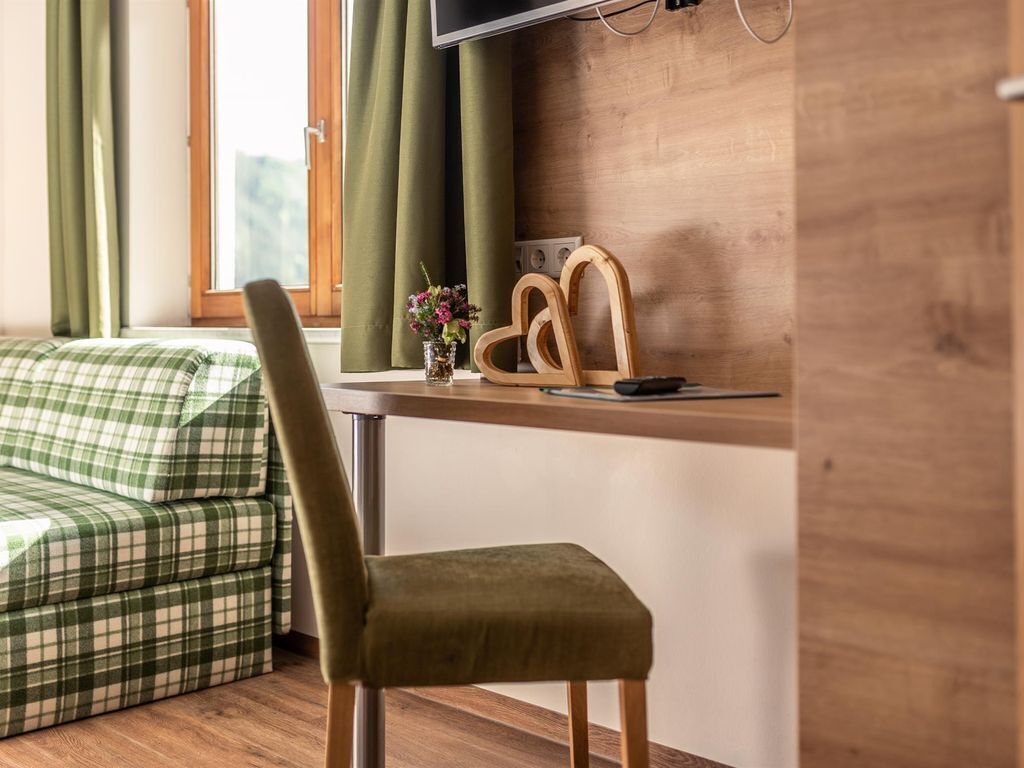 Double Room For 1-3 Persons Breakfast - Hotel Starchlhof - Schladming