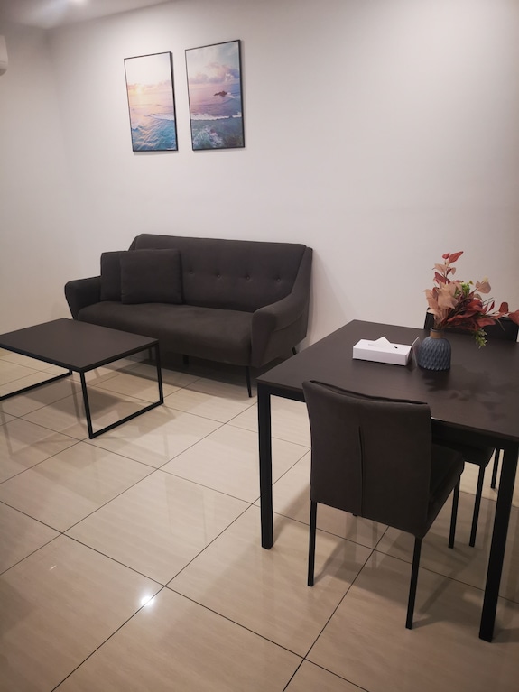 Sam's Vacation @ The Straits Suite Residence Formerly Ramada Suite By Wyndham - Johor