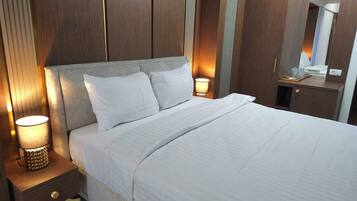 Quarto Duplo Superior | Cortinas/cortinados opacos, Wi-fi grátis, roupa de cama fornecida