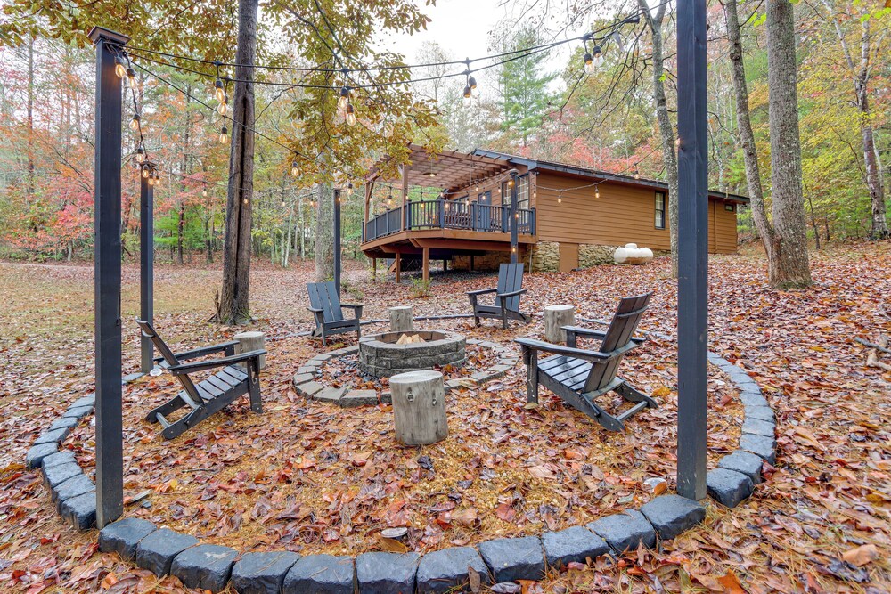 1 Mi To Nottely Lake: Home W/ Furnished Deck! - Blairsville, GA