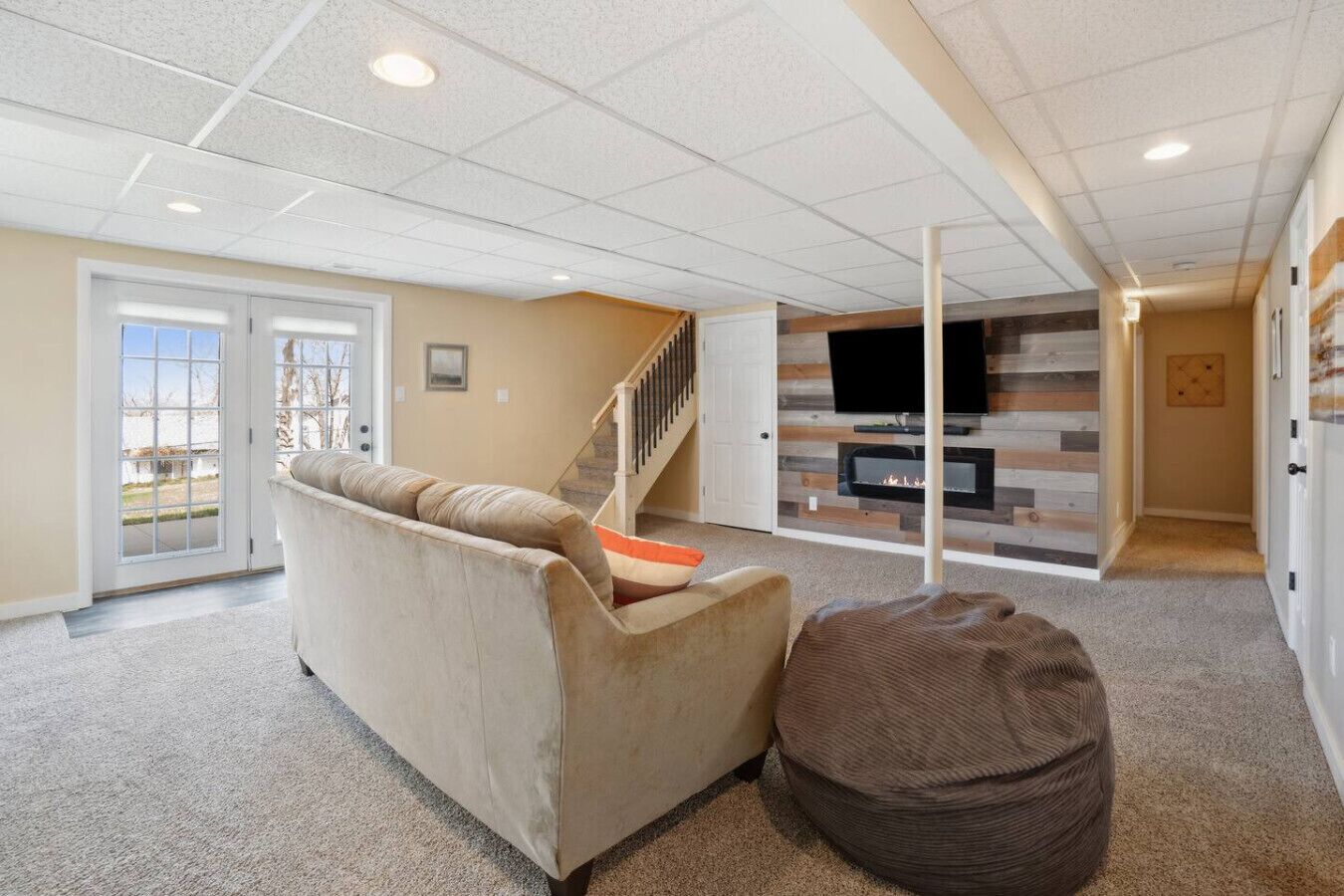 Beach Access/kid Friendly/park/office/4br/2b - Des Moines, IA