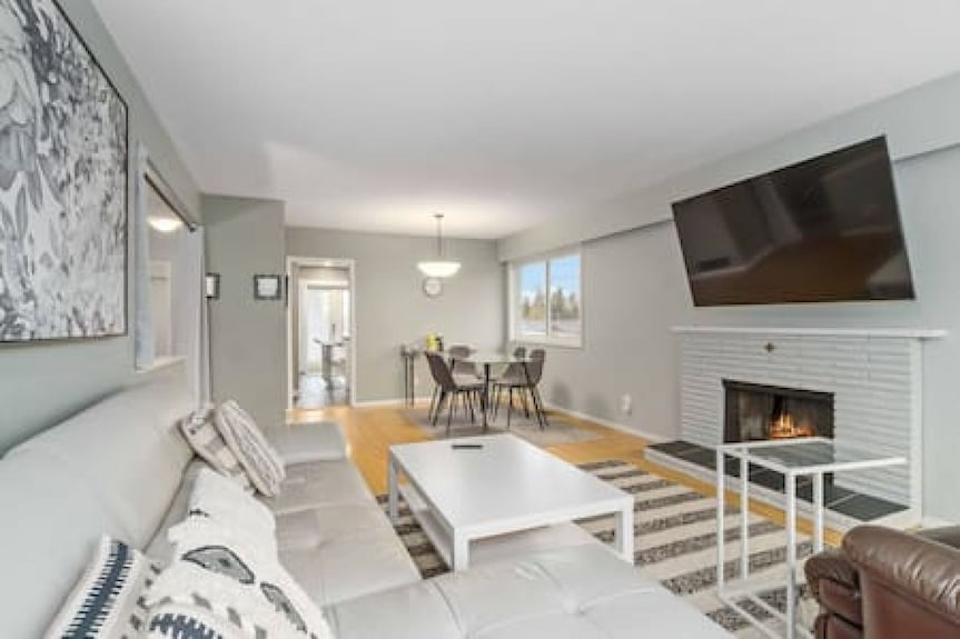 Cozy 3br Retreat In North Van! - North Vancouver