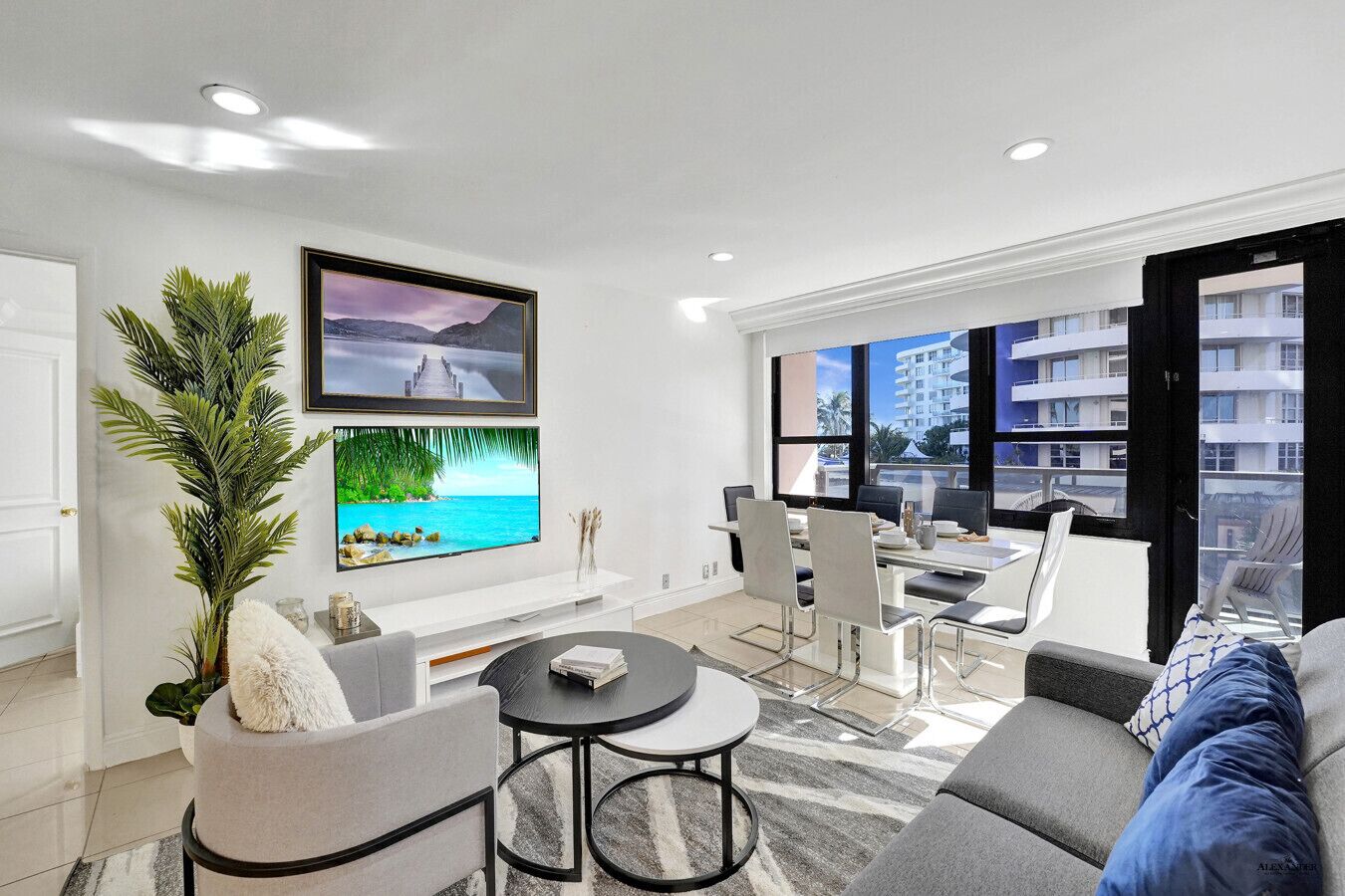 Coastal Condo With Resort Service, Pools & Gym 407 - South Beach, FL