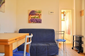 Villa, 2 quartos, varanda, vista para o jardim | Sala