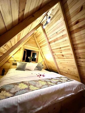 Casa de campo romântica, vista para a colina | 1 quarto, Wi-Fi de cortesia