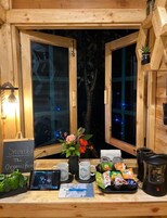 Casa de Campo Romântica, vista para a colina | Sala de estar