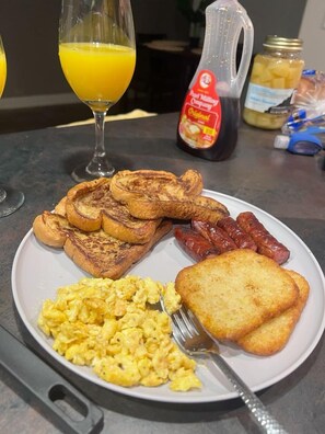 Café da manhã com buffet todos os dias (USD 3 por pessoa)