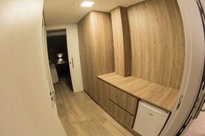 Suíte superior | Escrivaninha, espaço de trabalho para notebook, quartos à prova de som