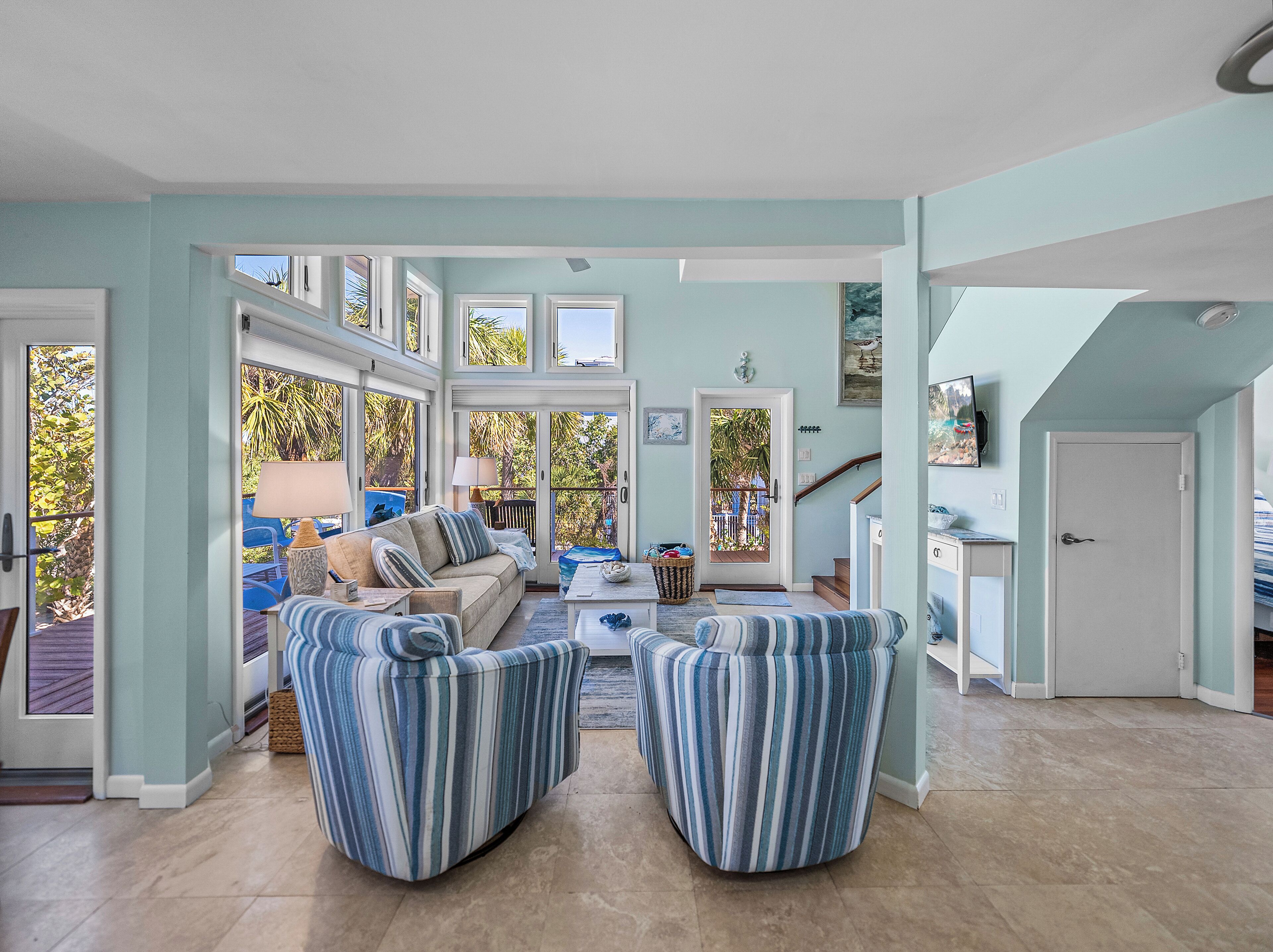 Sandpiper Inn - True Beachfront Luxury; Pool/hot Tub & Golf Cart New Listing - North Captiva Island, FL