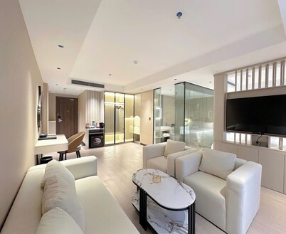 GARDEN PHOENIX HOTEL