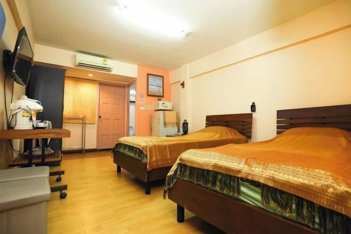 Escrivaninha, Wi-Fi de cortesia, roupa de cama