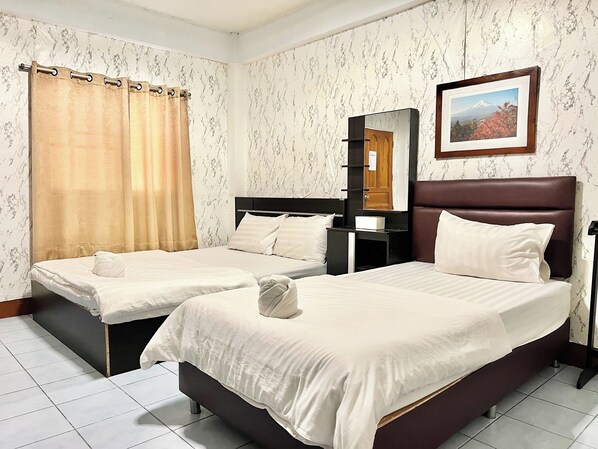 Quarto Triplo | Wi-fi grátis, roupa de cama fornecida