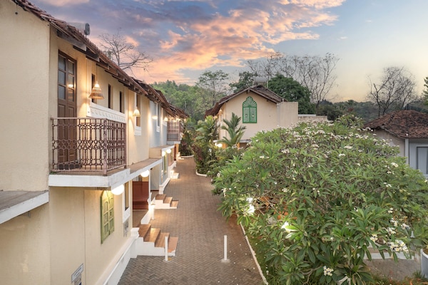 エコー アボンターデ プール ヴィラズ アンジュナ ゴア - アンジュナ