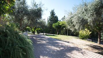 Vila, para fumantes | 9 quartos, quartos à prova de som