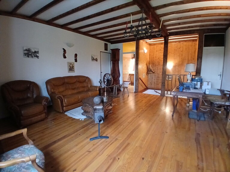 Grande Maison Familiale : La Maison De Ninou\nà 10 Mn De La Grotte Du Mas D'azil - Lac de Mondély