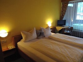 Quarto Clássico com Cama de Casal, varanda, vista para a montanha | Roupa hipoalergénica, secretária, Wi-fi grátis 