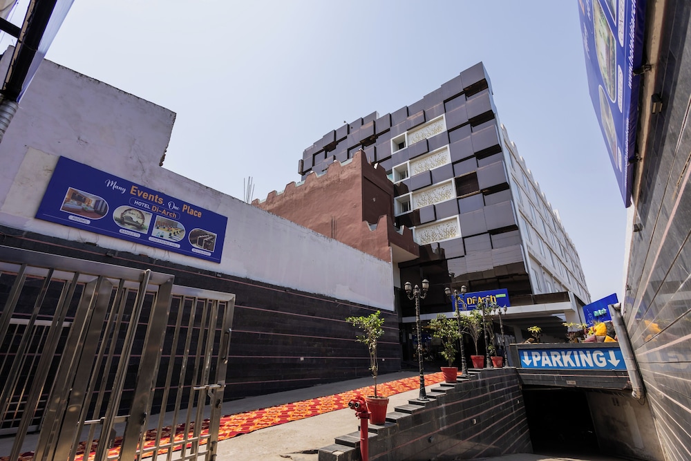 Hotel Di Arch Lucknow - Lucknow
