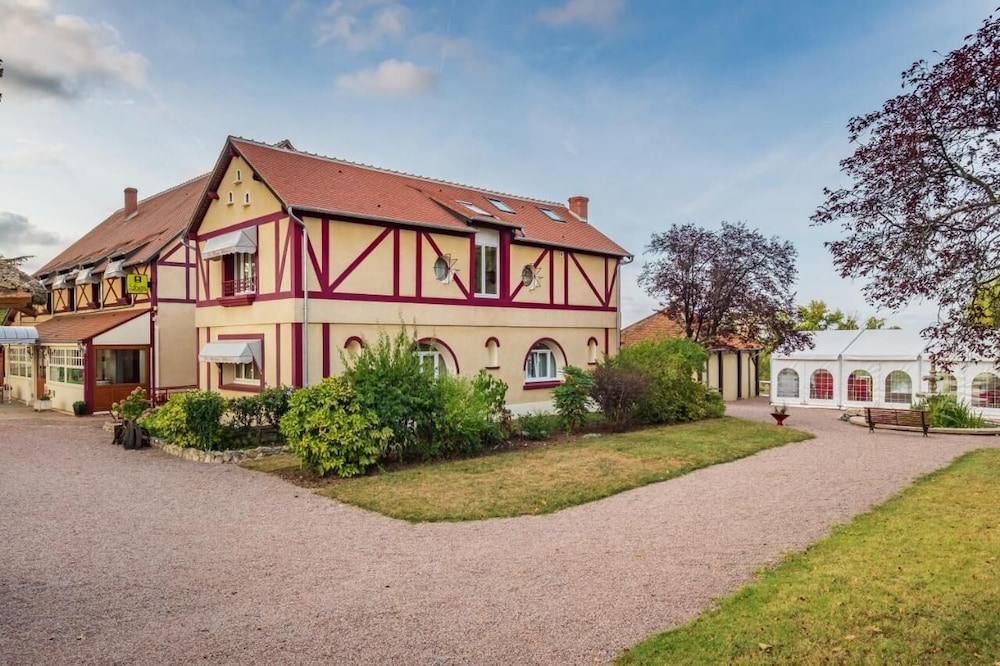 Logis Hôtel Le Coq Hardi - Nièvre