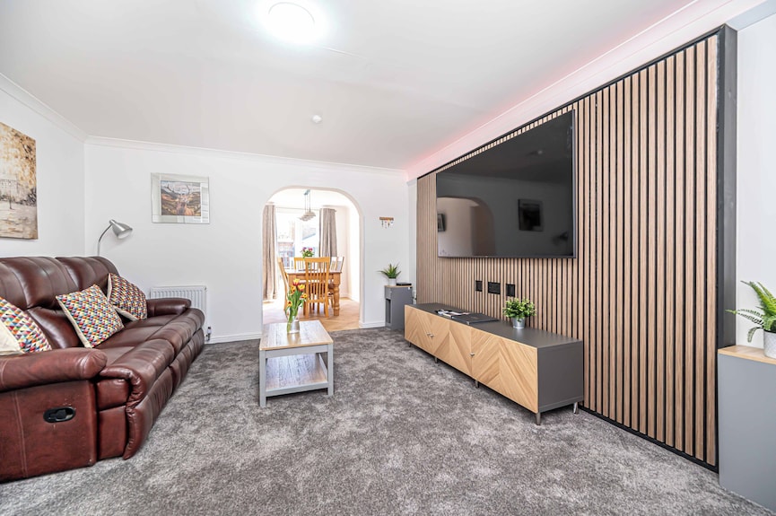 Super Prime Luxury 4 Bedroom Home By Three Bridges Apartments - Dunfermline