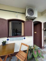 Quarto econômico | Wi-Fi de cortesia, roupa de cama