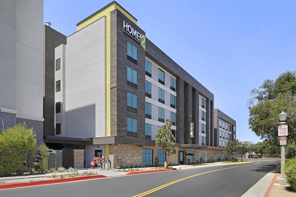 Home2 Suites By Hilton Riverside Downtown - Riverside, CA