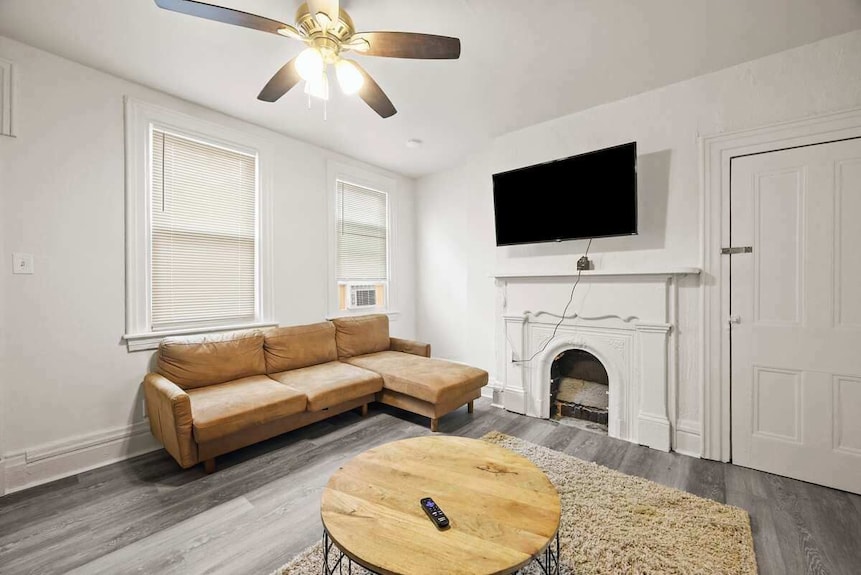 Comfy 3 Bed Northside Home - Near Stadiums! - University of Pittsburgh, Pittsburgh