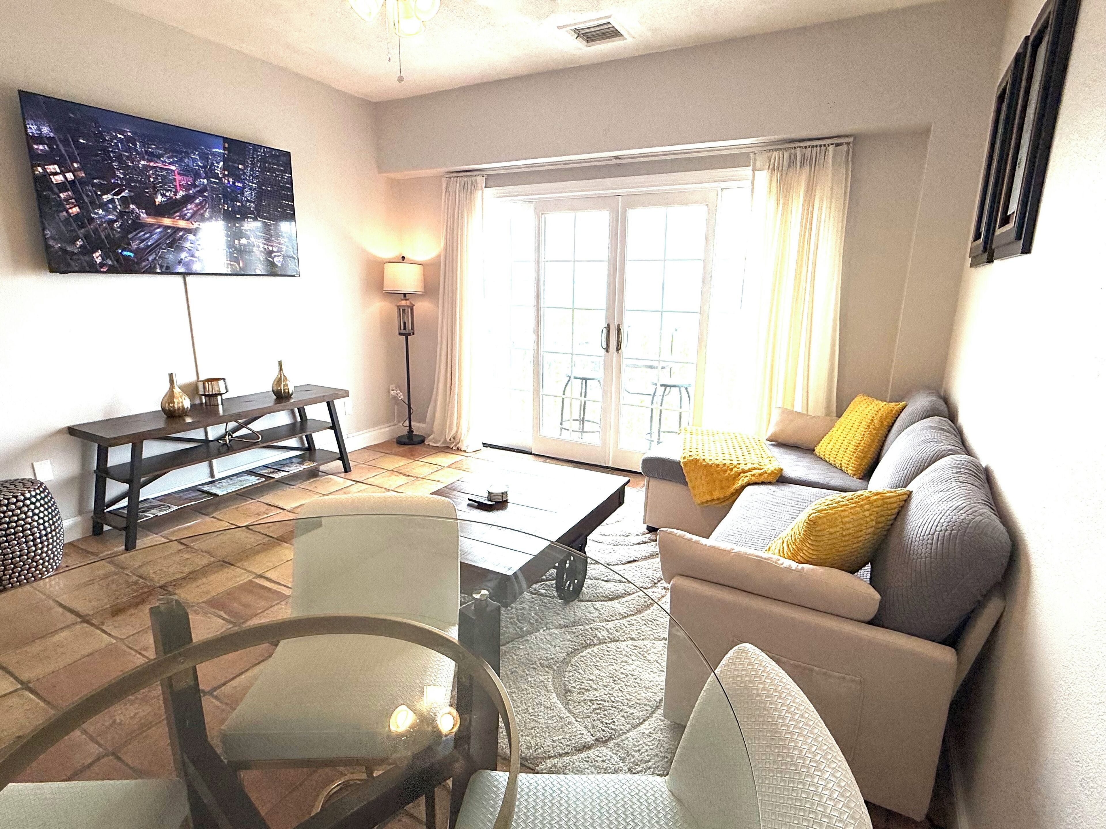 Cozy Bayside Condo, Breathtaking Sunset, Minutes Walk To The Beach & Restaurants - Ocean City, MD