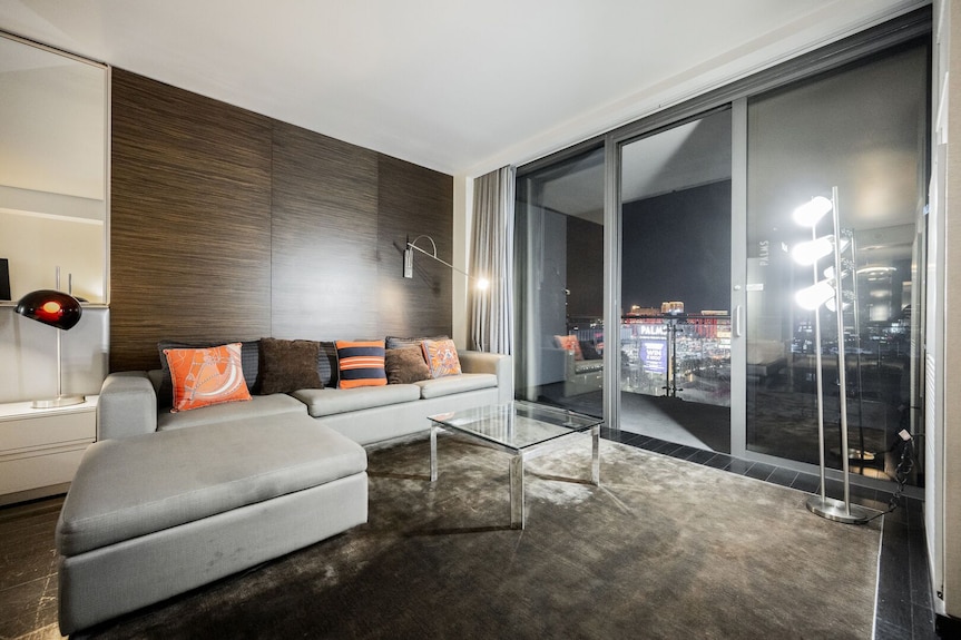 Studio Strip View W/open Balcony At Palms Place - Las Vegas, NV