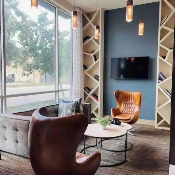 New Downtown! Luxury 1-bedroom Condo With Ac, Wifi In Delightful Houston - Houston, TX