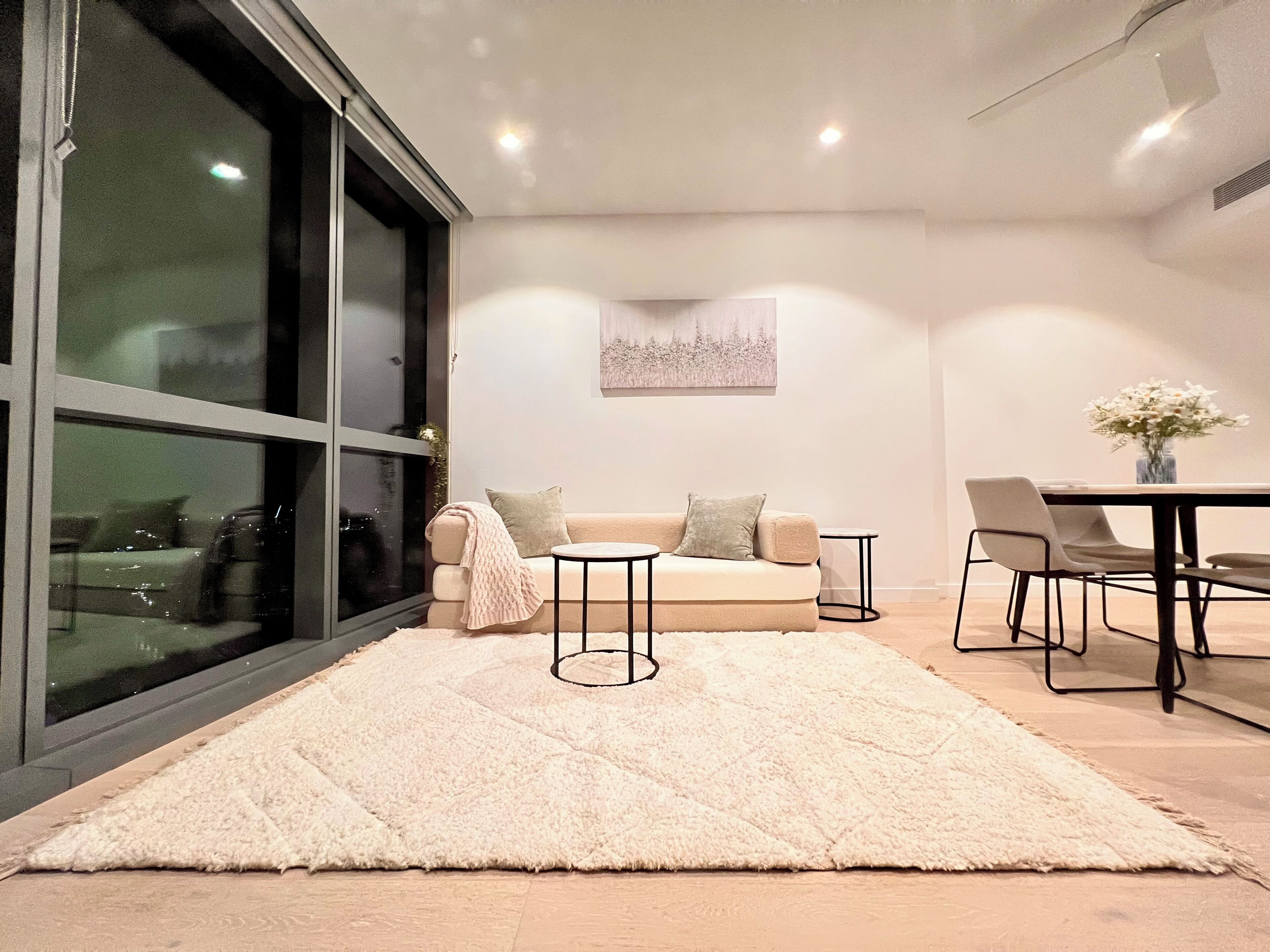 Queens Wharf Apt | Luxury| City Views, Pool & Gym - Brisbane