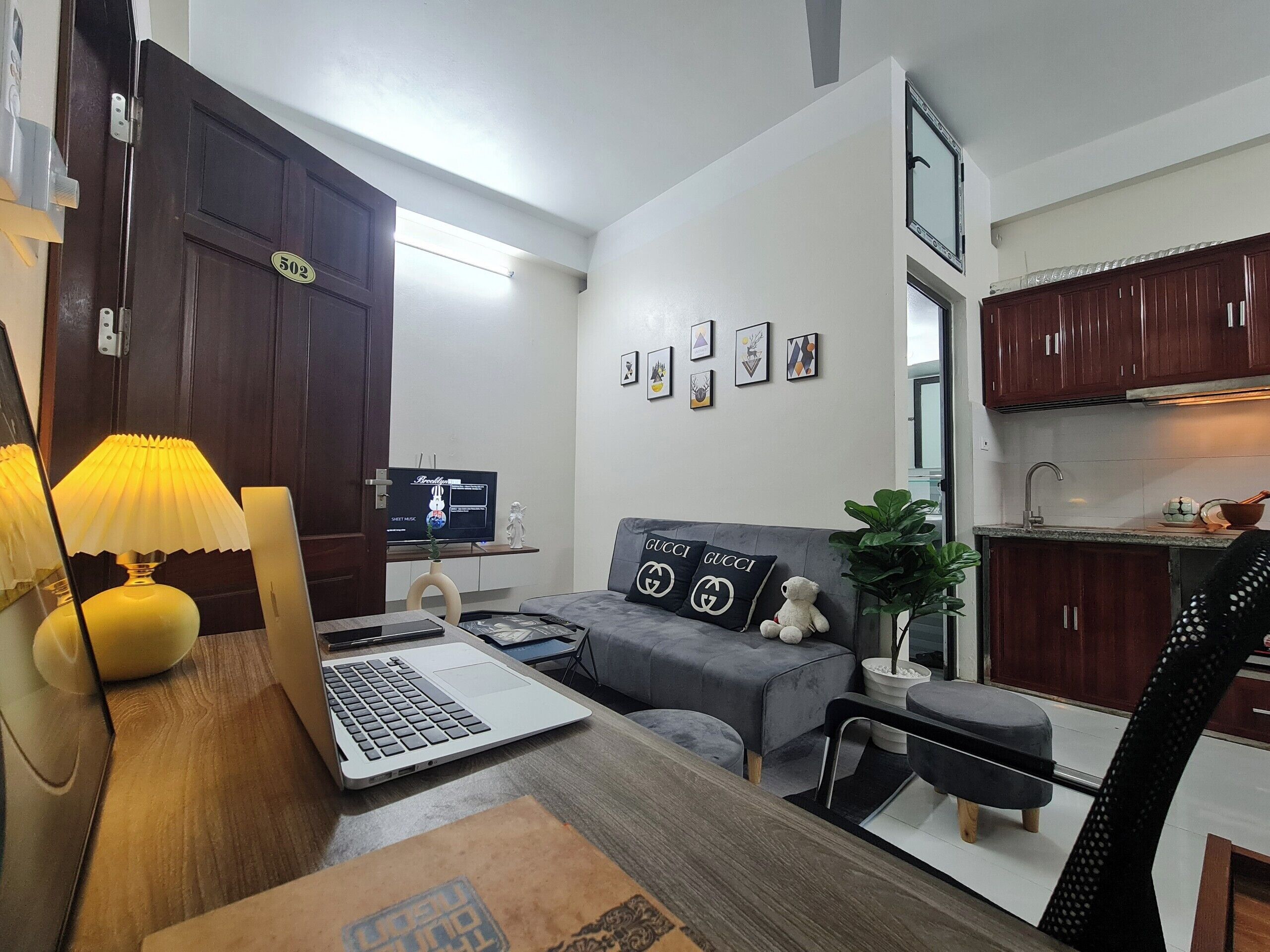 Estúdio Premier, cozinha | Secretária, ferro/tábua de engomar, Wi-fi grátis 