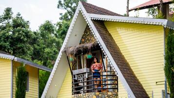 Deluxe Family Room | Vista da varanda