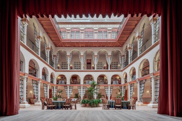 Cristine Bedfor Sevilla Boutique Hotel - Seville