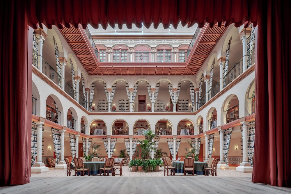 Cristine Bedfor Sevilla Boutique Hotel - Seville