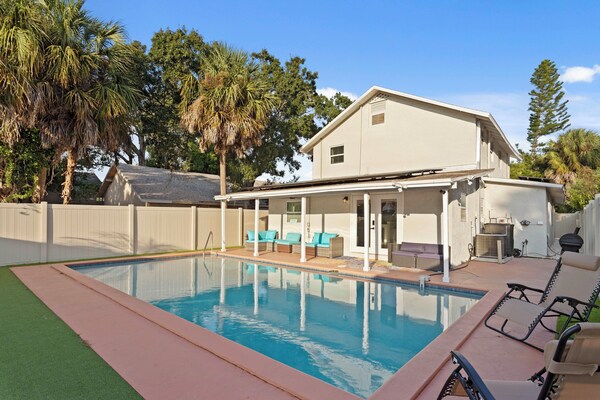 'The City Oasis' Near Img & Anna Maria Island! - Longboat Key, FL