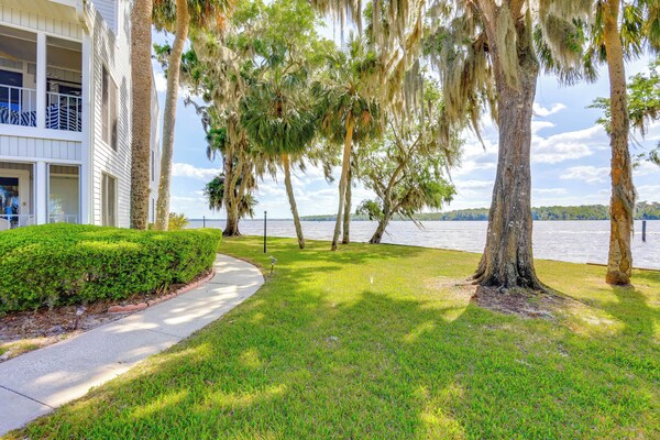 Private Balcony W/ Water Views: Welaka Condo! - Welaka State Forest, Crescent City