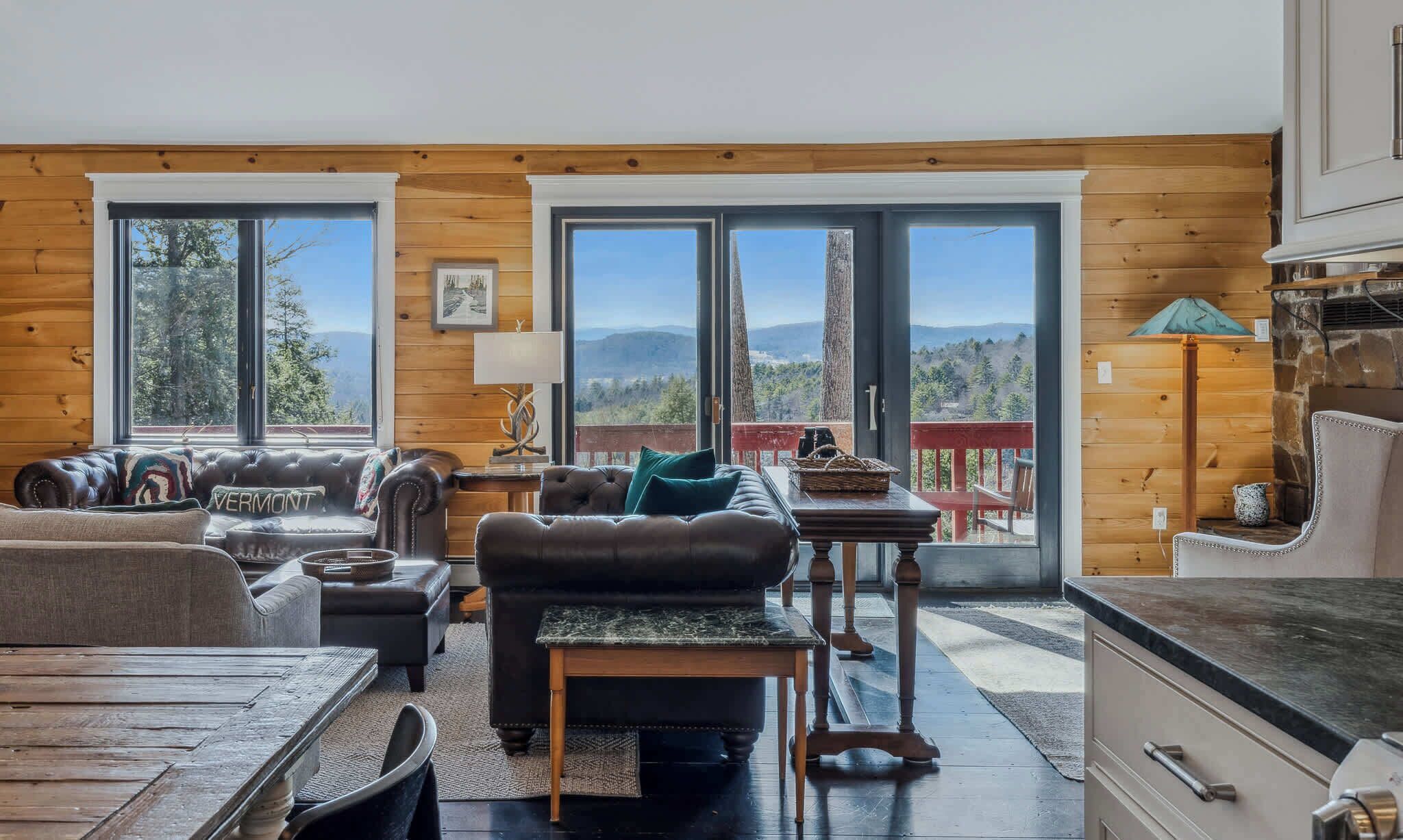 Screened-porch Home, Killington Views & Pet-friendly - Woodstock, VT