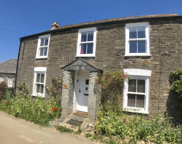 Webbers Cornish Character Cottage With Large Garden And Parking - Padstow