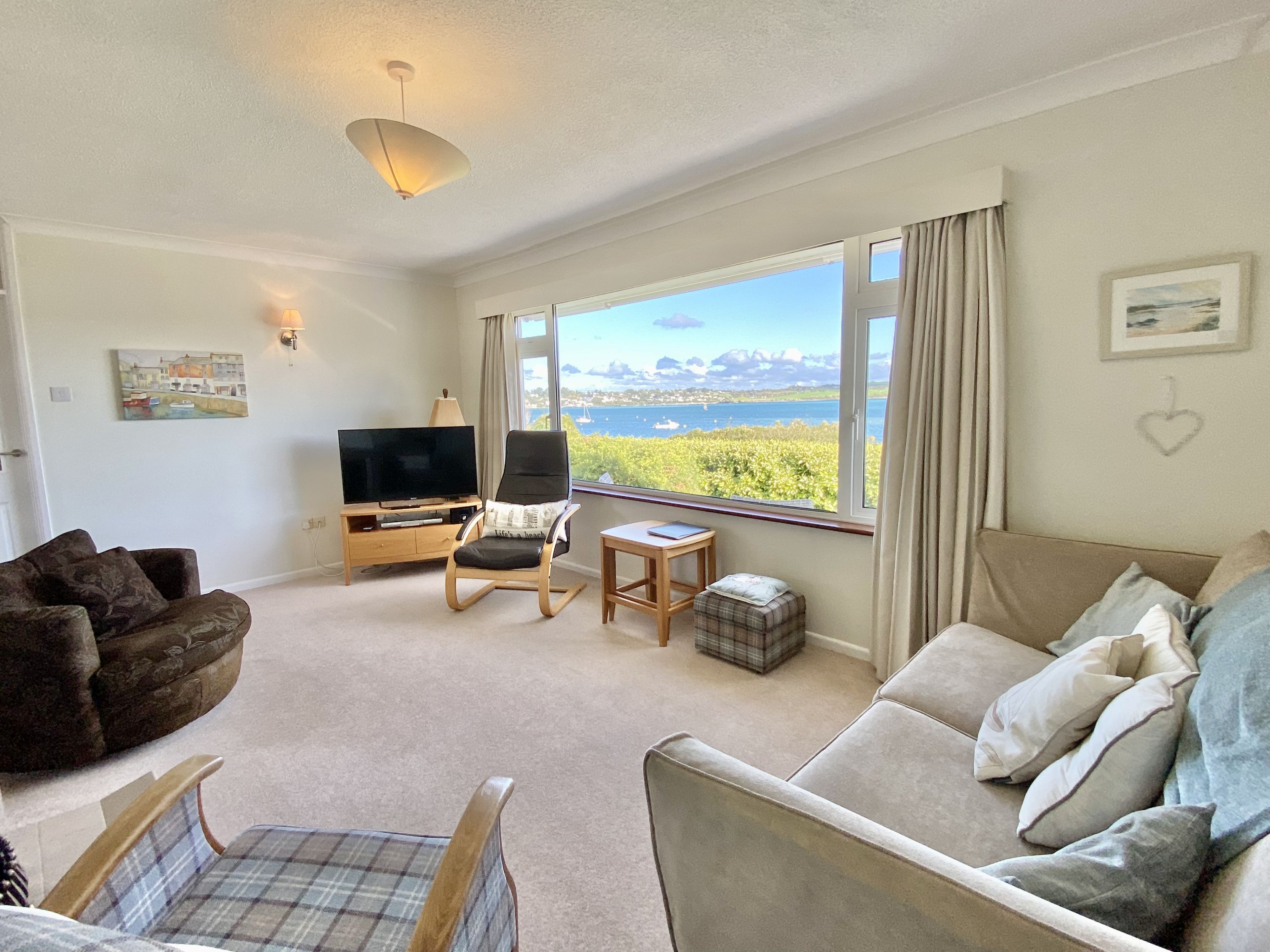 Incredible Views Of The Estuary From This Porthilly View Holiday Home In Padstow - Padstow