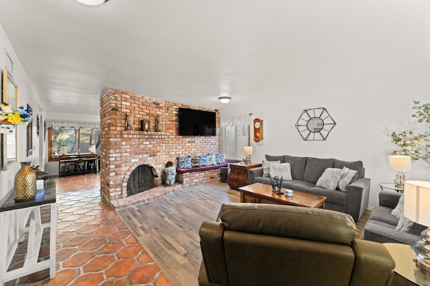 25%off May! Great For Families! Full Ac, Lrg Patio - Ventura, CA