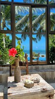 Quarto Deluxe, vista para o oceano | Terraço/pátio interior