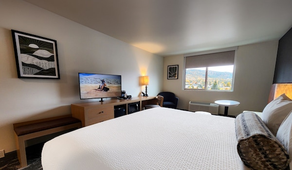 Rayland Hotel - The Dalles, OR