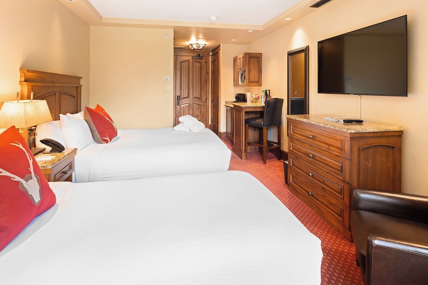 Prime Location! Close To Eagle Bahn Gondola, Onsite Parking, Hot Tub! - 韋爾